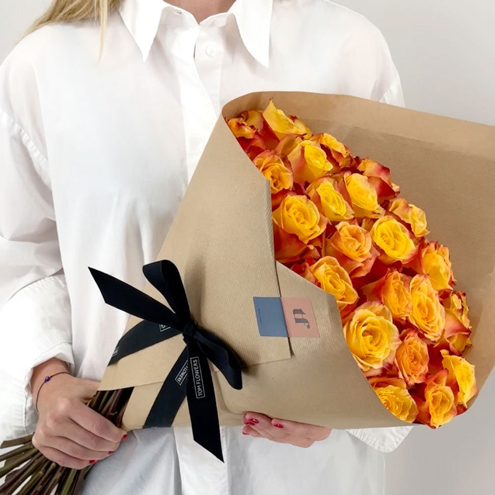 Send & gift Fire Roses online | Delivery throughout Switzerland – TOM ...